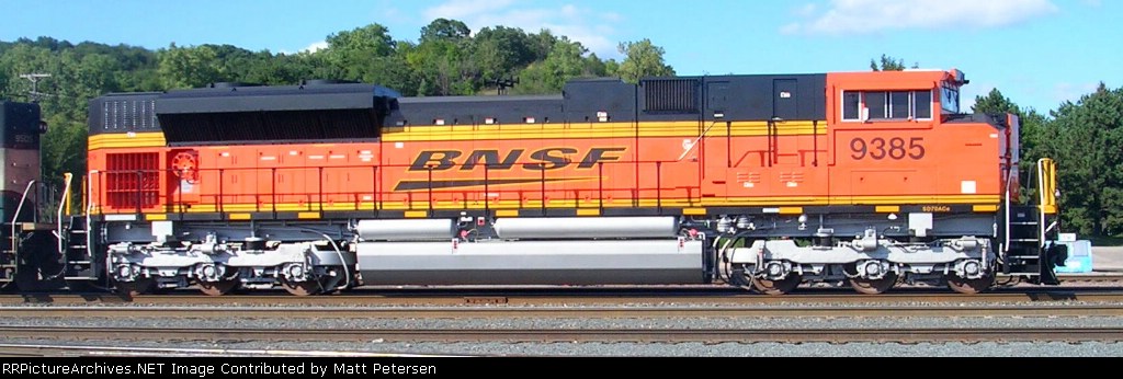 BNSF 9385